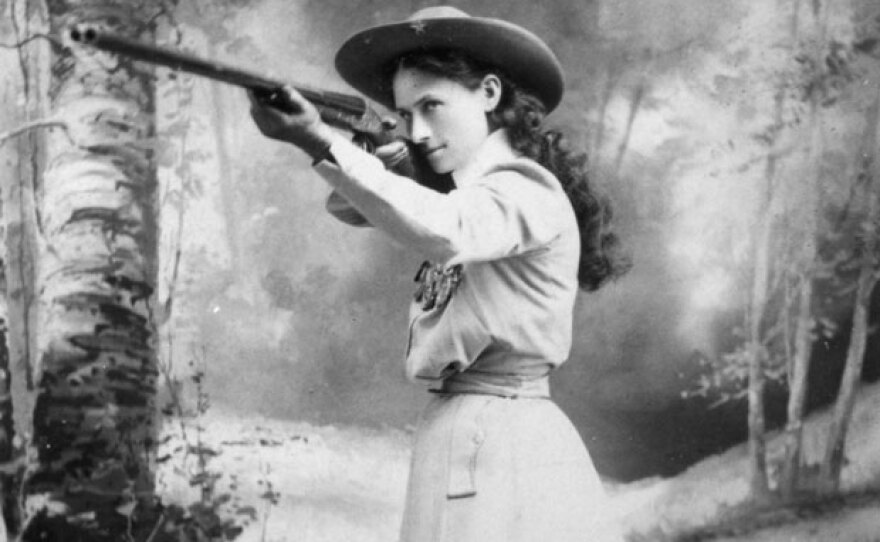Annie Oakley shot a cigarette out of Kaiser Wilhelm II’s mouth ...